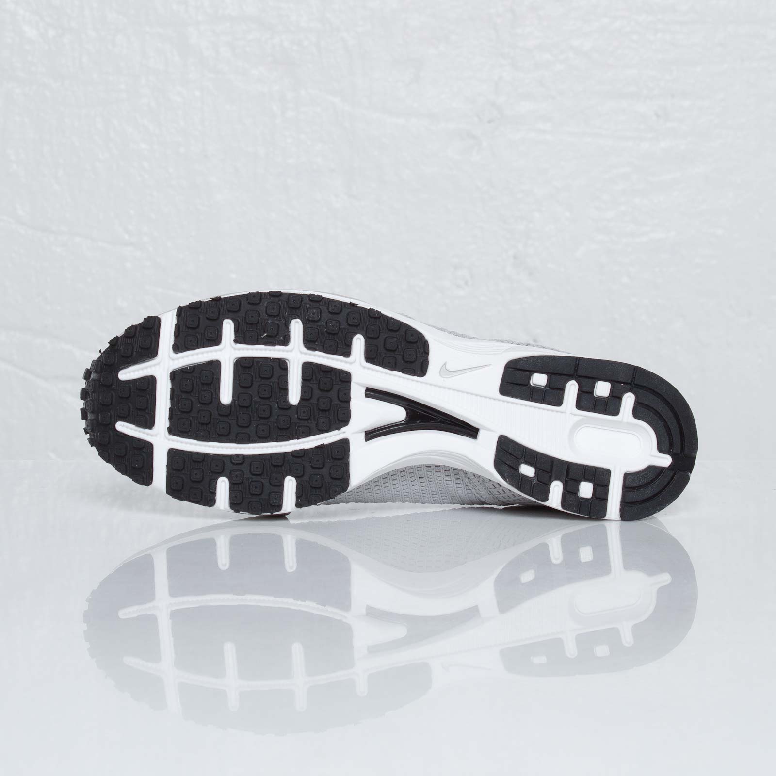 Nike WMNS Pocket Runner II Premium - SneakerNews.com