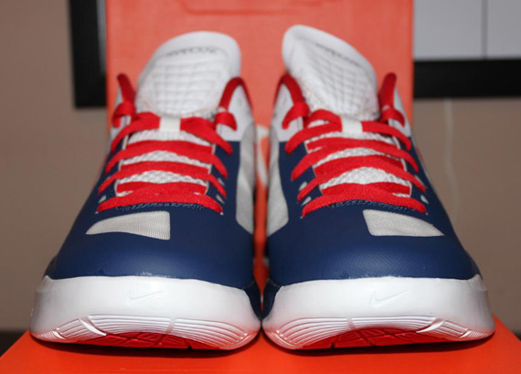 Nike Zoom Hyperdunk 2011 Low 'USA' Sample - SneakerNews.com