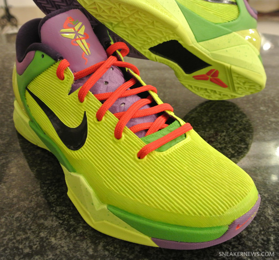 Nike Zoom Kobe VII 'Grinch' Customs By Jason Negron - SneakerNews.com
