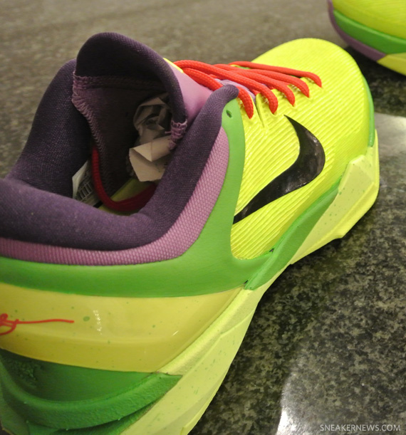 Nike Zoom Kobe VII 'Grinch' Customs By Jason Negron - SneakerNews.com