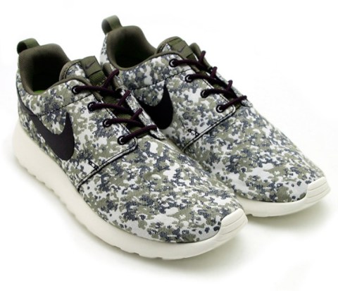 Nike WMNS Roshe Run "Camo" Pack - SneakerNews.com