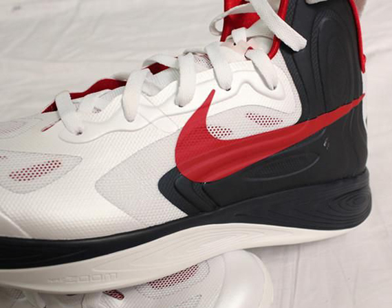 Nike Zoom Hyperfuse 2012 "USAB" - SneakerNews.com