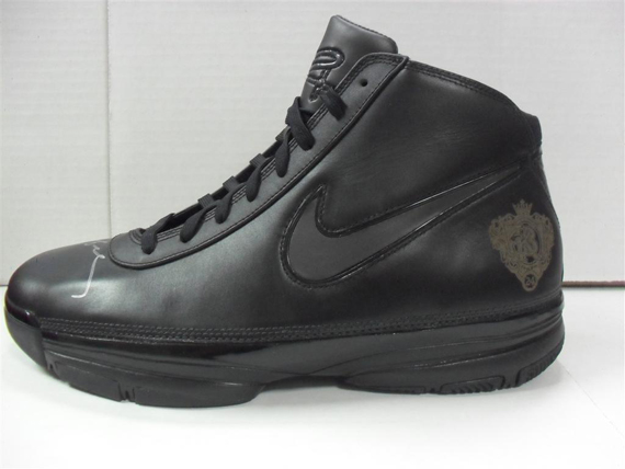 Nike Zoom Kobe II - Autographed Sample on eBay - SneakerNews.com