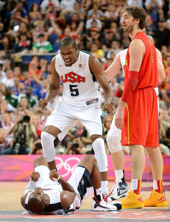 Jordan CP3.VI "USA" - SneakerNews.com