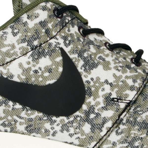 Nike Roshe Run 'Camo' - Available - SneakerNews.com