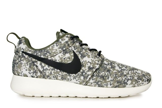 Nike Roshe Run 'Camo' - Available - SneakerNews.com