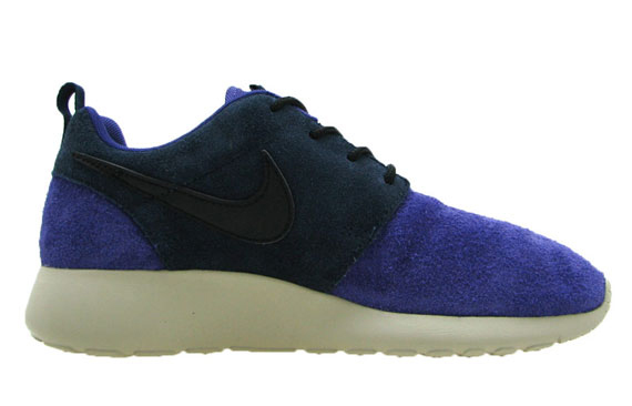 Nike WMNS Roshe Run Leather - SneakerNews.com