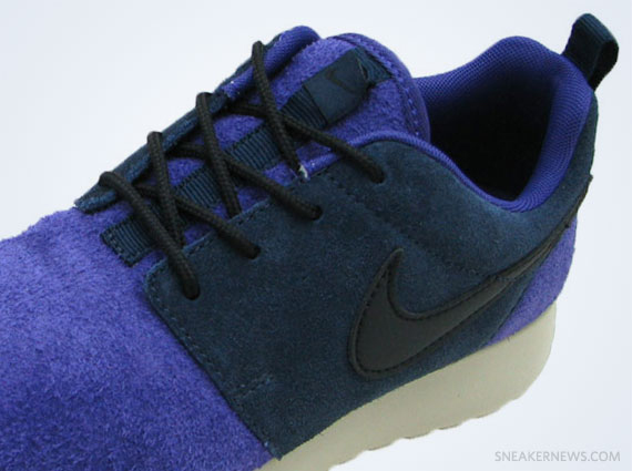 Nike WMNS Roshe Run Leather - SneakerNews.com