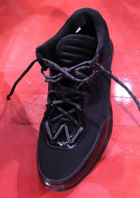 Dwyane Wade in Li-Ning Way of Wade - SneakerNews.com