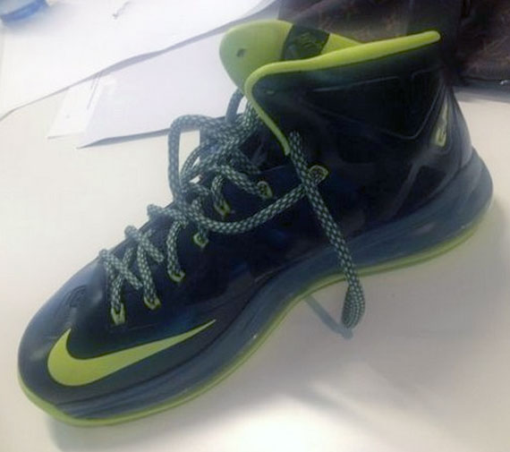 Nike LeBron X "Dunkman" - SneakerNews.com