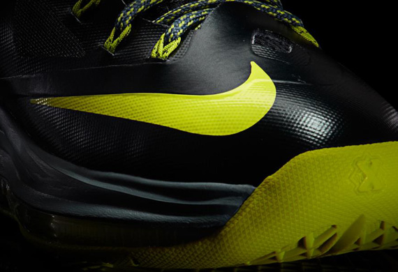 Nike LeBron X "Dunkman" - Release Reminder - SneakerNews.com