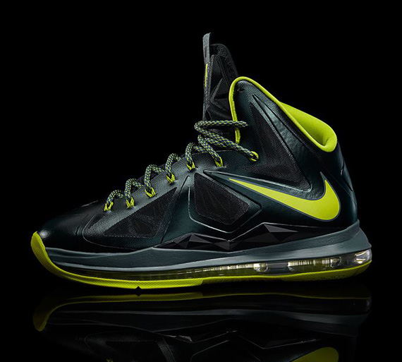 Nike LeBron X "Dunkman" - Release Reminder - SneakerNews.com