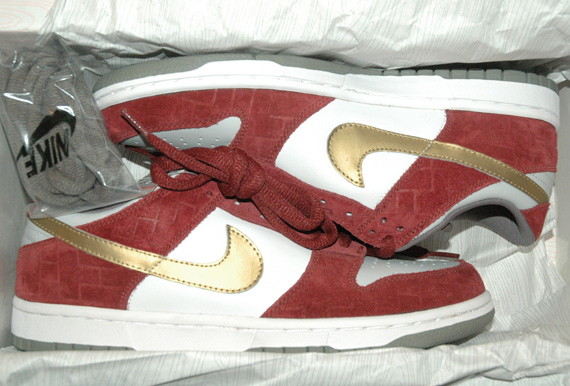 Nike SB Dunk Low "Shanghai" (2004)