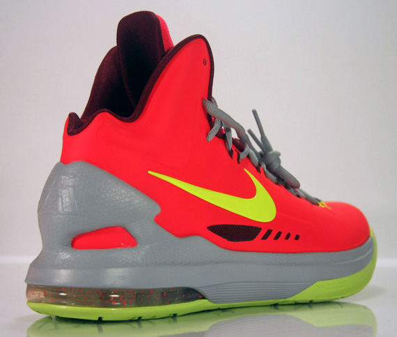 Nike KD V "DMV" - Release Reminder - SneakerNews.com