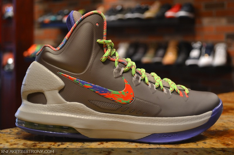 Nike KD V "Splatter" - Arriving at Retailers - SneakerNews.com