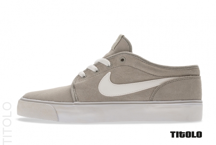 Nike Toki Low Vintage - SneakerNews.com