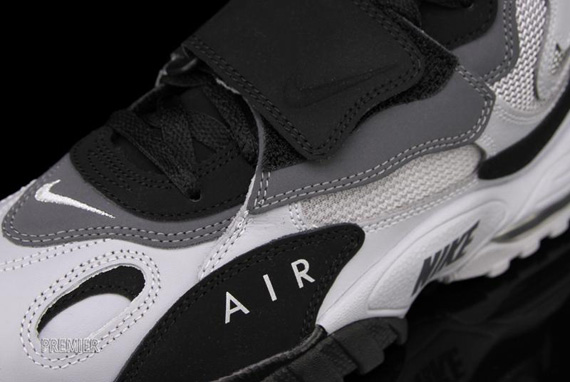 Nike Air Max Speed Turf "Raiders" - Available - SneakerNews.com