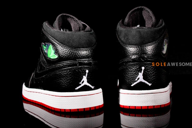 Air Jordan 1 '97 "Playoffs" - SneakerNews.com