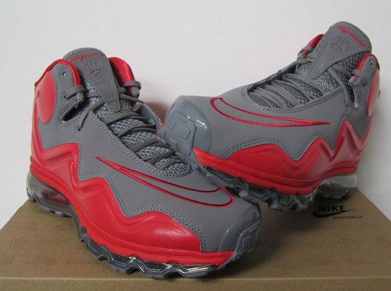 Nike Air Max Flyposite - Cool Grey - Hyper Red - SneakerNews.com