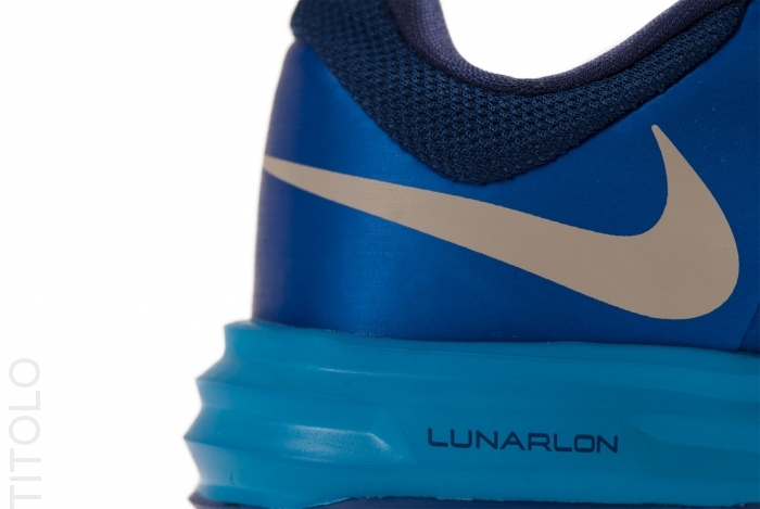 Nike Hyperdunk 2012 Low - Gym Royal - Deep Royal Blue - Blue Glow ...