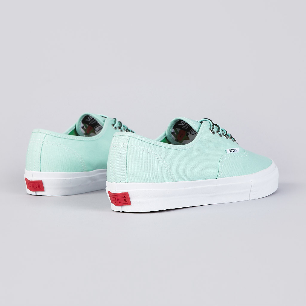 Mike Hill x Vans Syndicate Authentic Pro "S" - SneakerNews.com