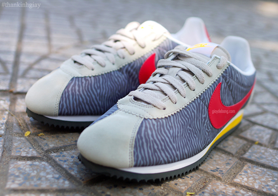 Nike Cortez "Zebra" - SneakerNews.com
