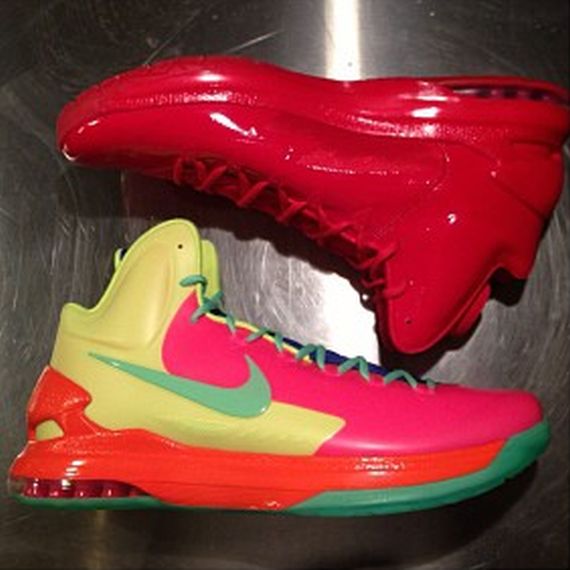 Nike KD V "Multi Color" - SneakerNews.com