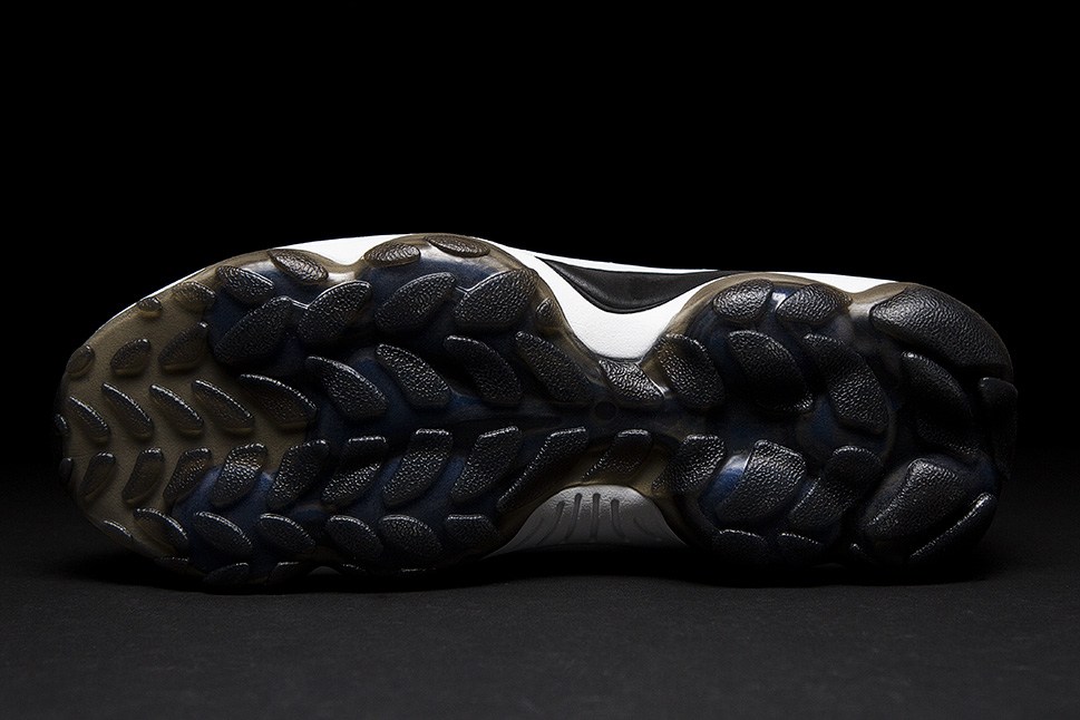 SneakersNStuff x Reebok DMX Run 10 - SneakerNews.com