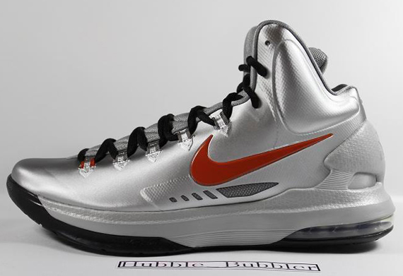 Nike KD V "Texas" - Release Reminder - SneakerNews.com