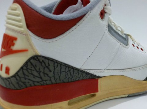 Air Jordan III "Fire Red" - OG Pair on eBay - SneakerNews.com