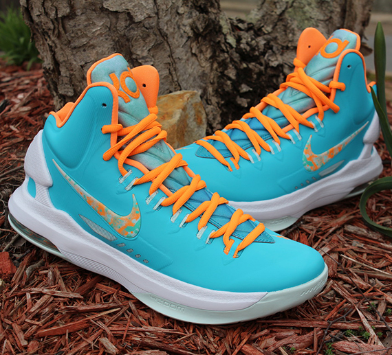 Nike KD V "Easter" - Arriving at Retailers - SneakerNews.com