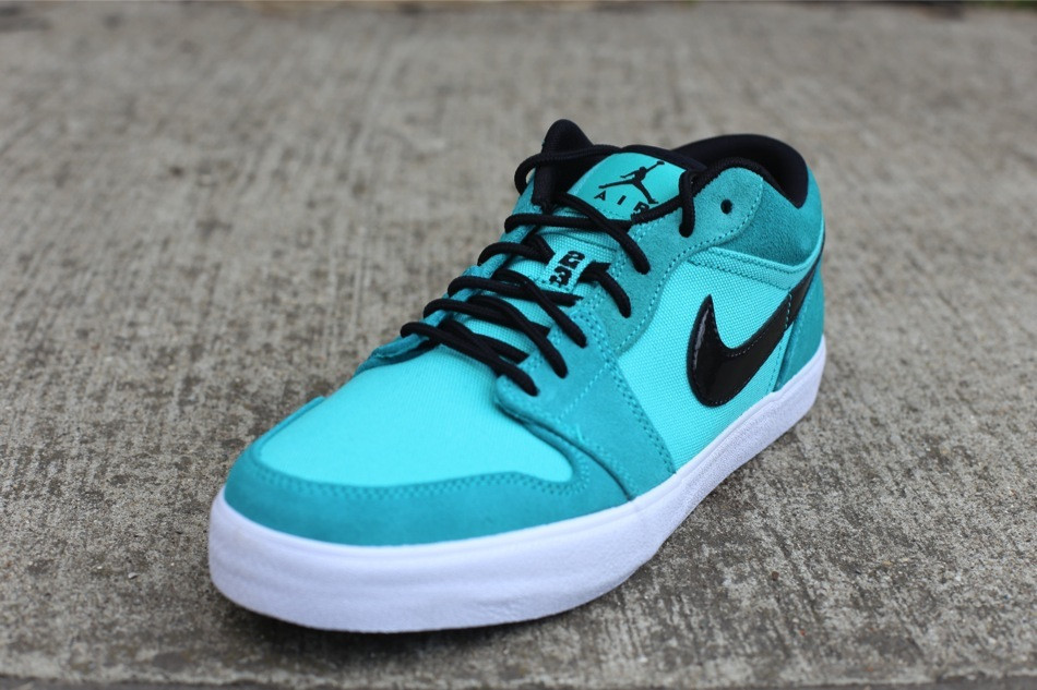 Jordan AJ V.2 Low - SneakerNews.com