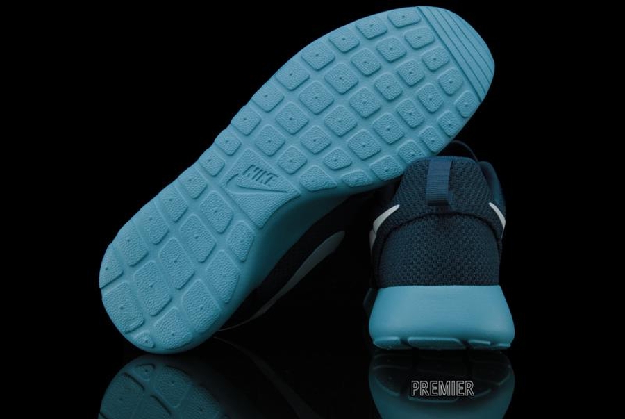 Nike Roshe Run - New Colorways Available - SneakerNews.com