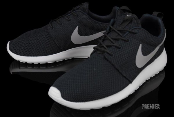 Nike Roshe Run - New Colorways Available - SneakerNews.com