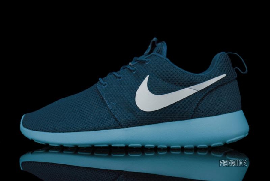 Nike Roshe Run - New Colorways Available - SneakerNews.com