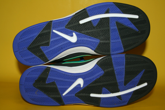 Nike Mach Force - Anthracite - Atomic Teal - Volt - White | Sample ...