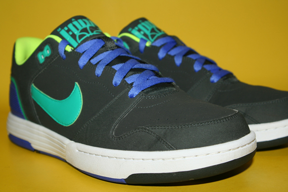 Nike Mach Force - Anthracite - Atomic Teal - Volt - White | Sample ...