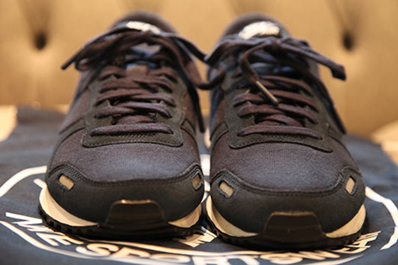 Loopwheeler x Nike Air Vortex - Navy - SneakerNews.com