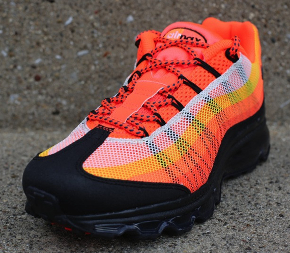 Nike Air Max 95 Dynamic Flywire "Total Crimson" - SneakerNews.com