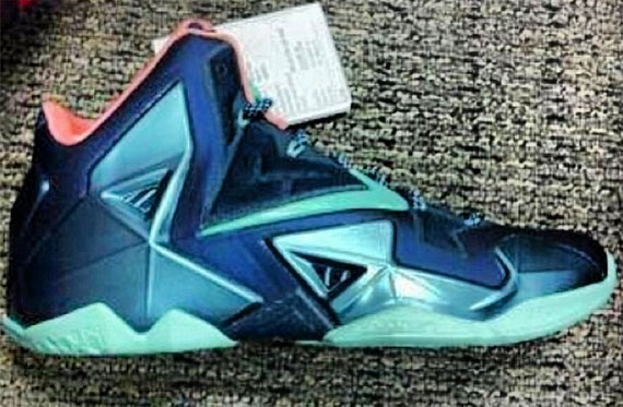 Nike LeBron 11 XI