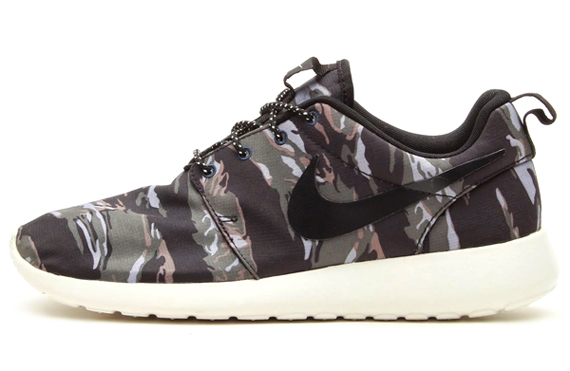 Nike Roshe Run "Grey Camo" - SneakerNews.com
