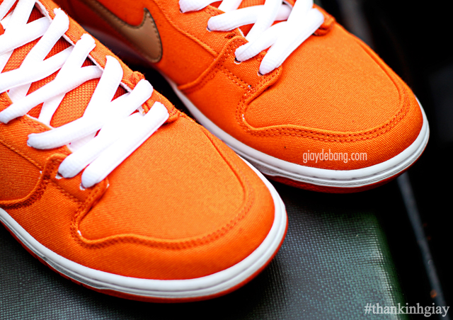 Nike SB Dunk High "Orange Canvas" - SneakerNews.com