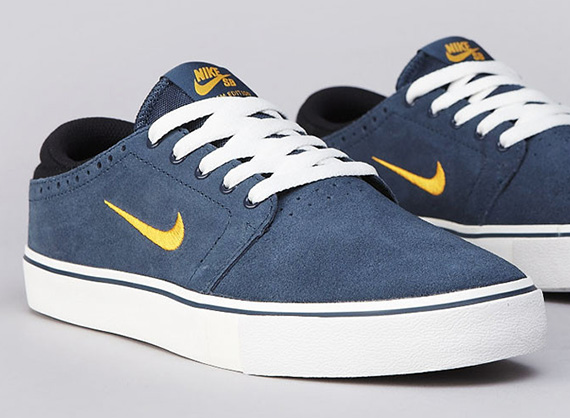 Nike SB Team Edition "Squadron Blue" - SneakerNews.com