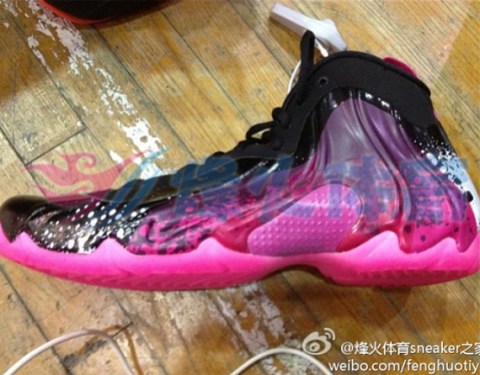 Nike Air Flightposite "No-Zip"- Pink - Black - Splatter - SneakerNews.com