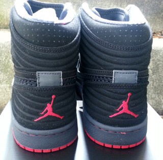 Air Jordan 1 Retro ’93 “Playoffs” - Arriving at Retailers - SneakerNews.com