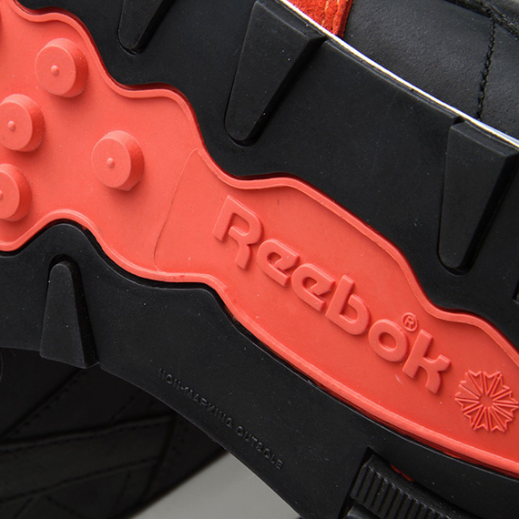 Solebox x Reebok Classic Leather 'Sturnella Militaris' - Available ...