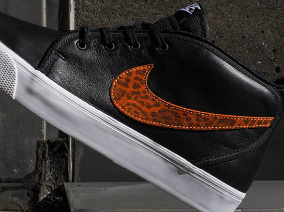 Nike Toki Premium FB - SneakerNews.com