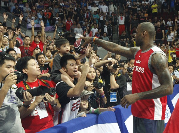 LeBron James Visits Philippines for First Time on Nike Basketball Tour ...
