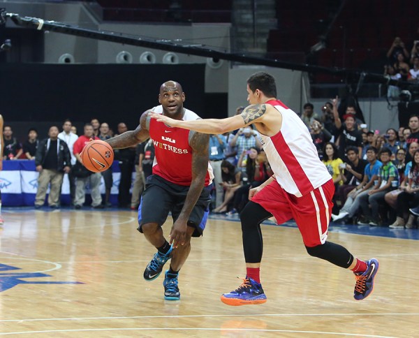 LeBron James Visits Philippines for First Time on Nike Basketball Tour ...
