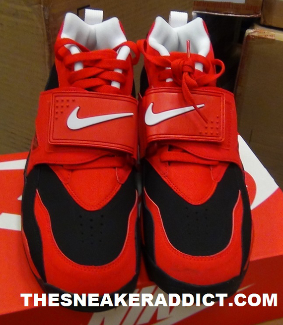 Nike Air Diamond Turf - Challenge Red - Black - SneakerNews.com